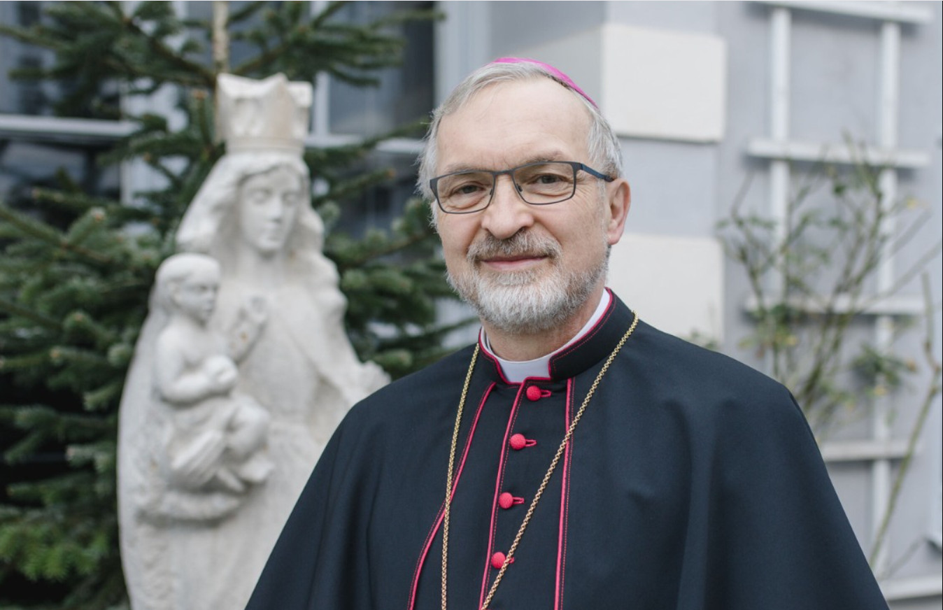 Nemecký biskup, jeden z mála kritikov synodálnej cesty, nečakane ...